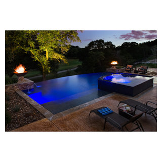 Negative Edge Pool with Zero Edge Spa - Contemporary - Pool - Austin ...