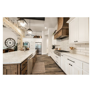 Hill Country Transitional - Kitchen - Austin - by Carla Royder Designs ...