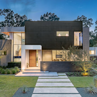 75 Beautiful Blue Front Yard Landscaping Pictures & Ideas | Houzz