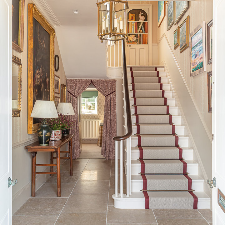 75 Beautiful Traditional Staircase Ideas and Designs - April 2026 ...