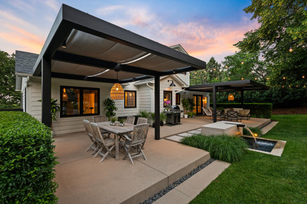 Yard of the Week: Stylish Zoned Backyard With Ambiance
