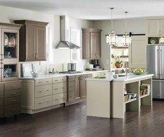 What color kitchen cabinets to go with flagstone floor please?