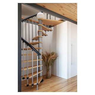 Contemporary loft - 2 level studio - Contemporary - Staircase - Moscow ...