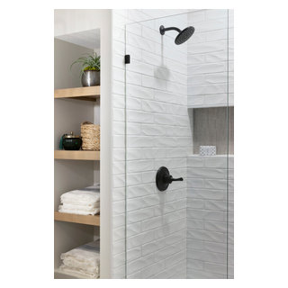 The Tailored Boho | Lower Level Finish - Rétro - Salle de Bain ...