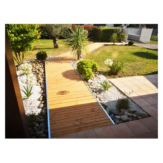 Réalisation d’une allée de jardin en bois - Mediterran - Garten ...