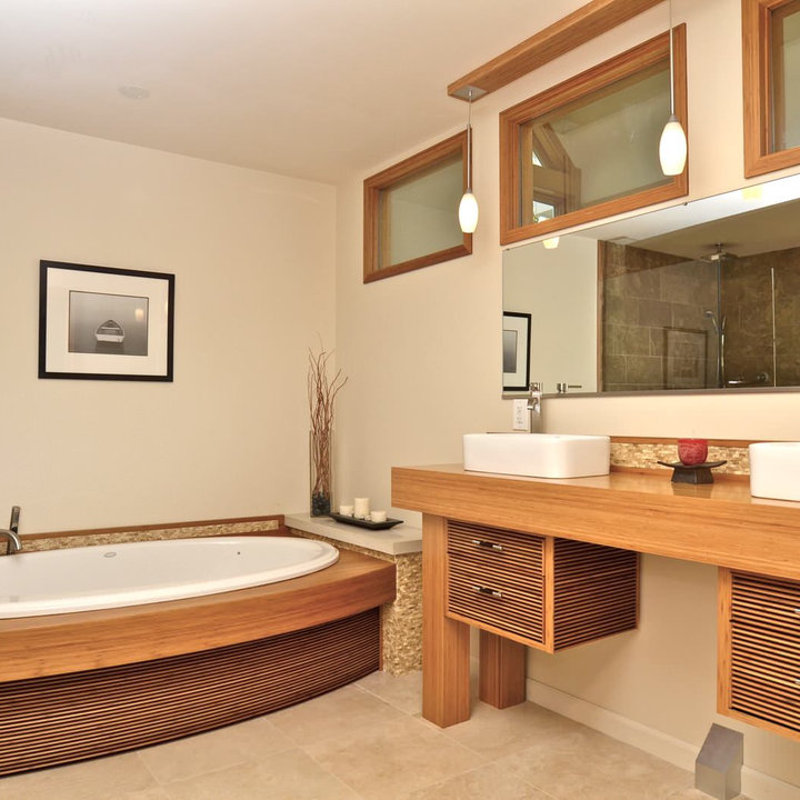 Raised Tub Platform - Photos & Ideas | Houzz