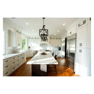 Modern Farmhouse, Two-Tone Cabinetry - Farmhouse - Kitchen ...