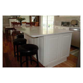 Ironbridge Quartz Perfectly Paired with White Icing - Transitional ...