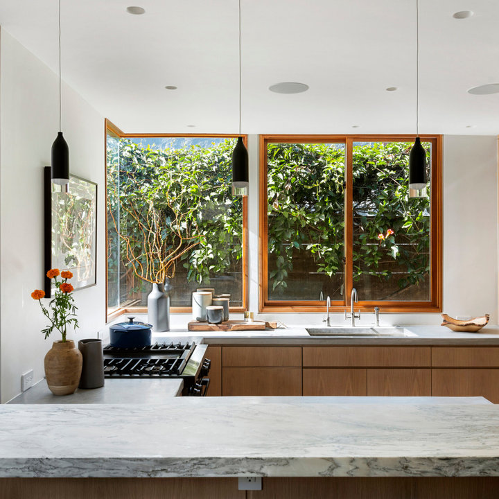 75 Beautiful Kitchen with Window Splashback Ideas & Designs - November ...