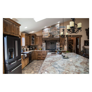 Rustic Kitchen in Hickory and Alder - Farmhouse - Kitchen - Chicago ...