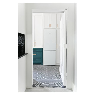 Chanel Chic Renovation - Modern - Kitchen - Houston - by By Design ...