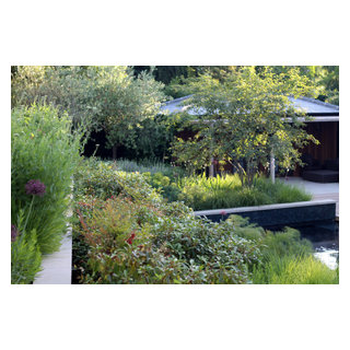 Esher Family Garden - Farmhouse - Landscape - Surrey - by Henrietta ...