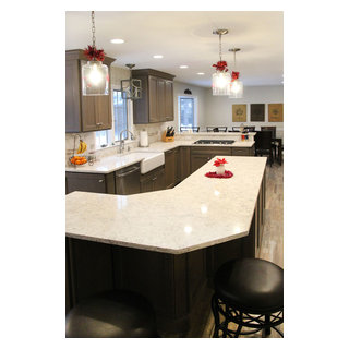 Fedor Kitchen - Traditional - Kitchen - New York - by CornerstoneHome ...