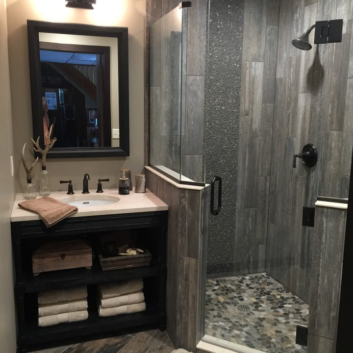 75 Pebble Tile Bathroom Ideas You'll Love - June, 2026 | Houzz