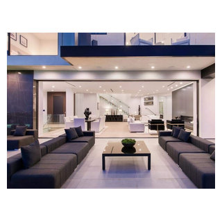 Brentwood, Mango - Modern - Exterior - Los Angeles - by Isabel Moritz ...