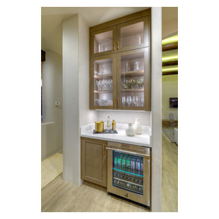 Modern Santa Fe - Modern - Kitchen - Phoenix - by Maple Avenue ...