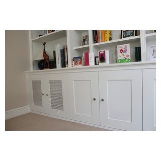 Traditional alcove bookcases and Radiator covers - Classique - Londres ...