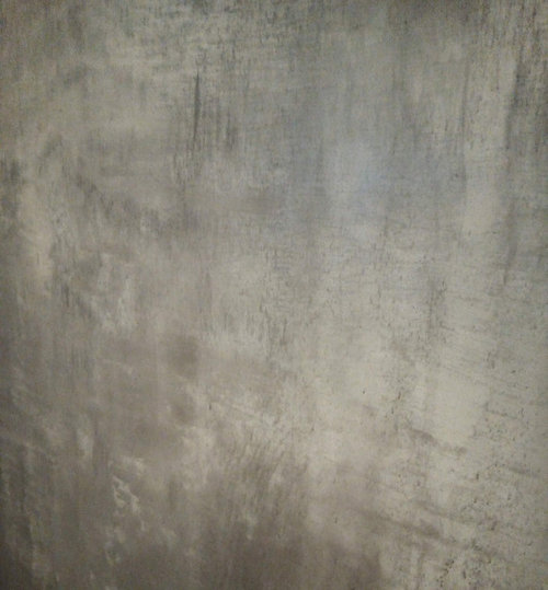 Dark grey / concrete walls in apartment