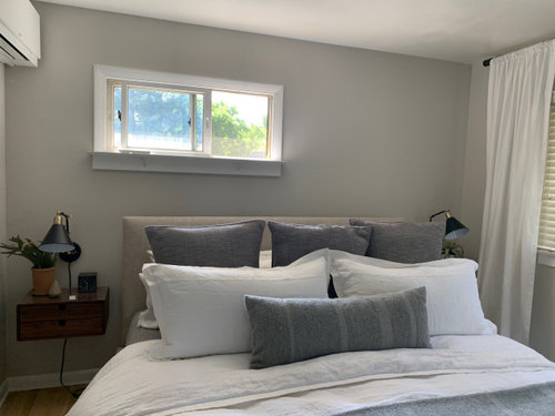 Off centered window over bed | Houzz Forum