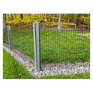 Welded Wire Fencing for the Home - Midcentury - Landscape - Chicago ...