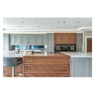East Grinstead | Traditional Kitchen and Kitchenette - Traditional ...