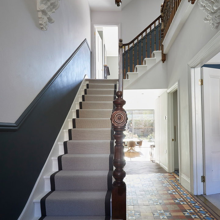 75 Beautiful Traditional Staircase Ideas and Designs - February 2026 ...