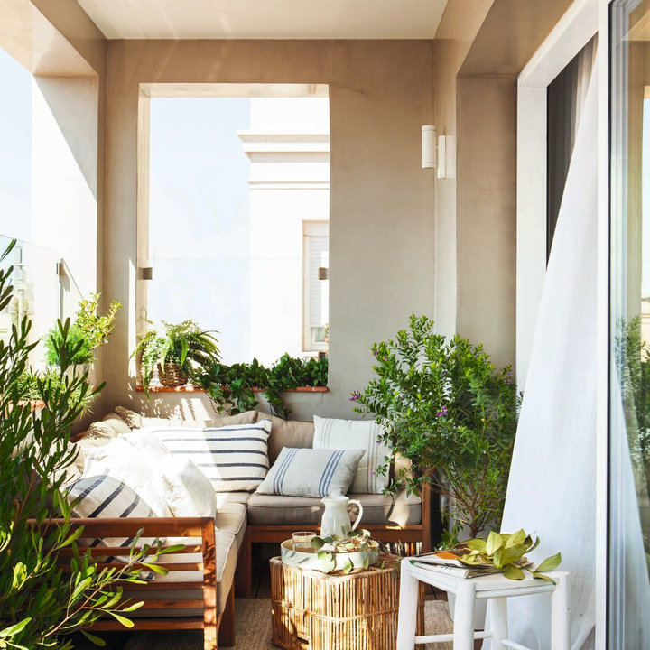 75 Balcony with a Roof Extension Ideas You'll Love - December, 2025 | Houzz