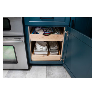 Two Tone Teal and Cream Kitchen with Romano White Quartz Countertop ...