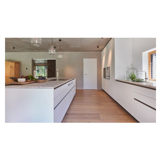 Küche ganz in weiß - Modern - Kitchen - Munich - by WERKHAUS | Houzz