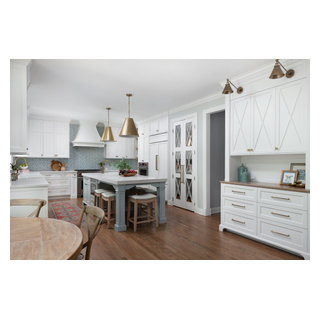 Chestnut Ave, Clarendon Hills - Beach Style - Kitchen - Chicago - by ...