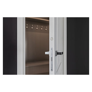 2727 Cardwell - Modern - Entry - Los Angeles - by LA Modern Kitchen by ...