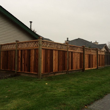 Lath Fence - Photos & Ideas | Houzz