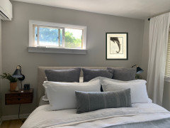 Off centered window over bed | Houzz Forum