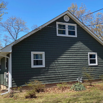 Alside Deep Moss Siding - Photos & Ideas | Houzz