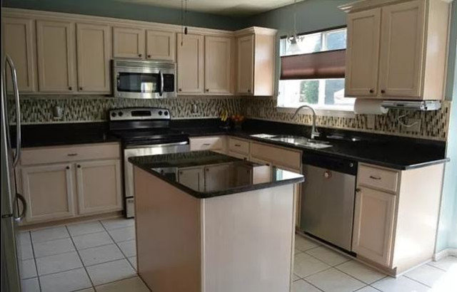 Before and After: 3 Gorgeous Kitchens With G-Shaped Layouts