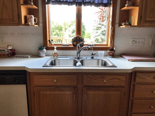 Dated sink bump out: how to update? | Houzz Forum
