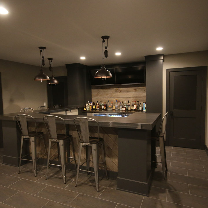 75 U-Shaped Home Bar Ideas You'll Love - February, 2026 | Houzz
