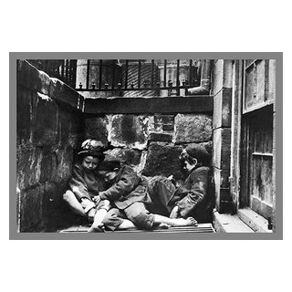 Street Kids Huddle Together on Mulberry Street, 20" x 30" - Traditional ...