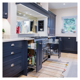 The Ivy Bank - Kitchen - Sussex - by Hamilton Stone Design | Houzz