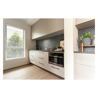 Newman 33, Riverside Estate Killara Victoria - Industrial - Kitchen ...