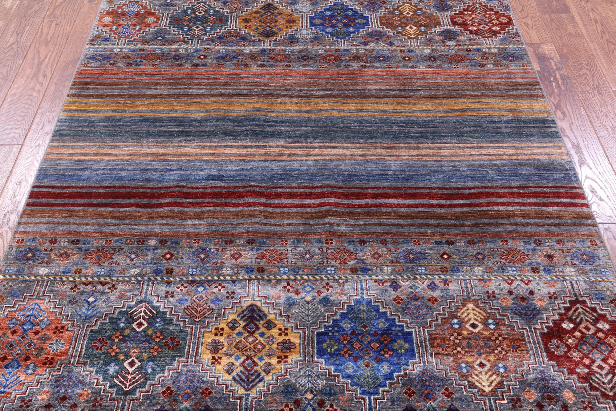 Khorjin Super Kazak Hand Knotted Wool Rug 5' 7" X 7' 11" - Q16658, 5' 7 ...