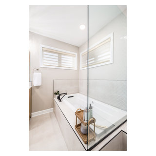 Maple Grove Ensuite Bathroom - Beach Style - Bathroom - Minneapolis ...