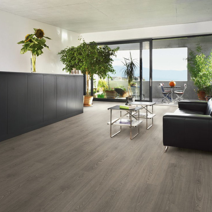 75 Laminate Floor Living Room Ideas You'll Love - May, 2026 | Houzz