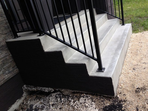 Stucco on side of steps?