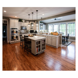 Painted Cabinetry with LaVenta Snow Drift Quartz and Travertine-Look ...
