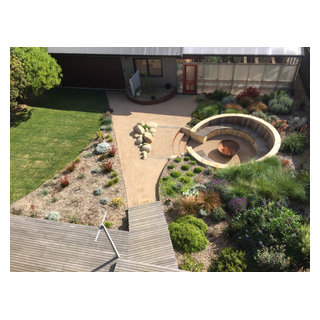 Sunken Fire Pit & Outdoor Entertaining Area - Tropical - Garden ...