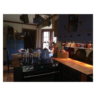 Raleigh North Carolina Salt Box Kitchen - Traditional - Cincinnati - by ...