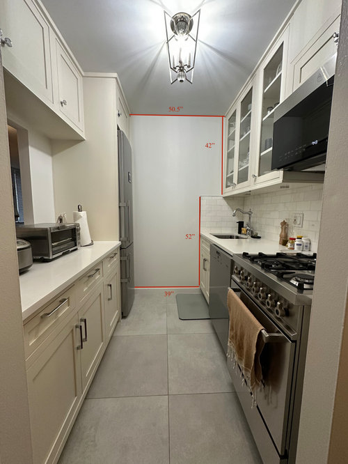 Focal point for kitchen wall