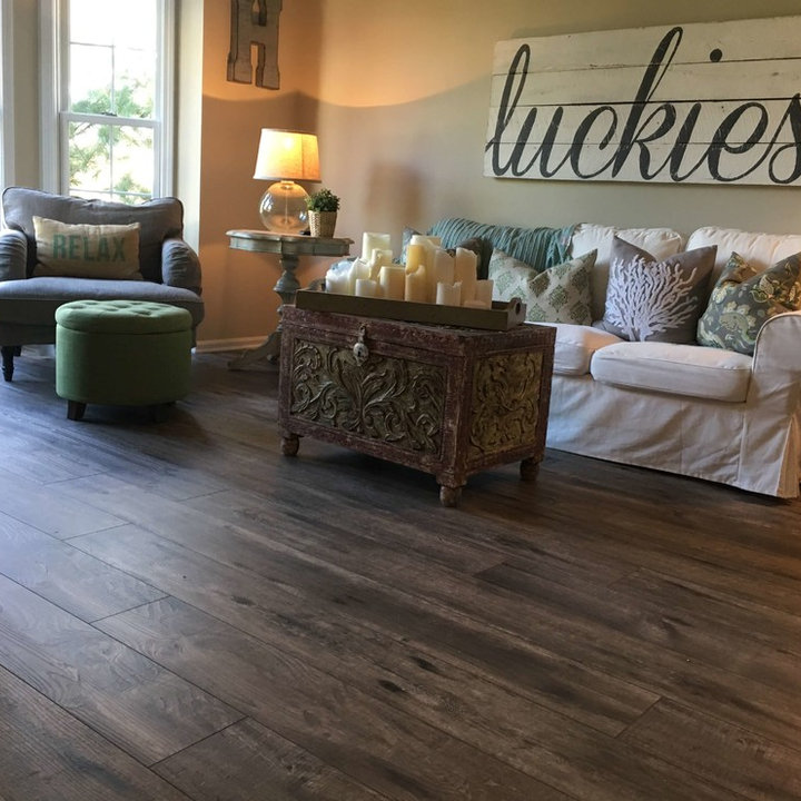 75 Vinyl Floor Living Room Ideas You'll Love - May, 2026 | Houzz