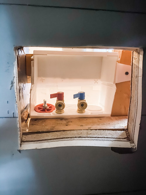 Sewer Gases from Laundry Draining (STUDOR MINI VENT)